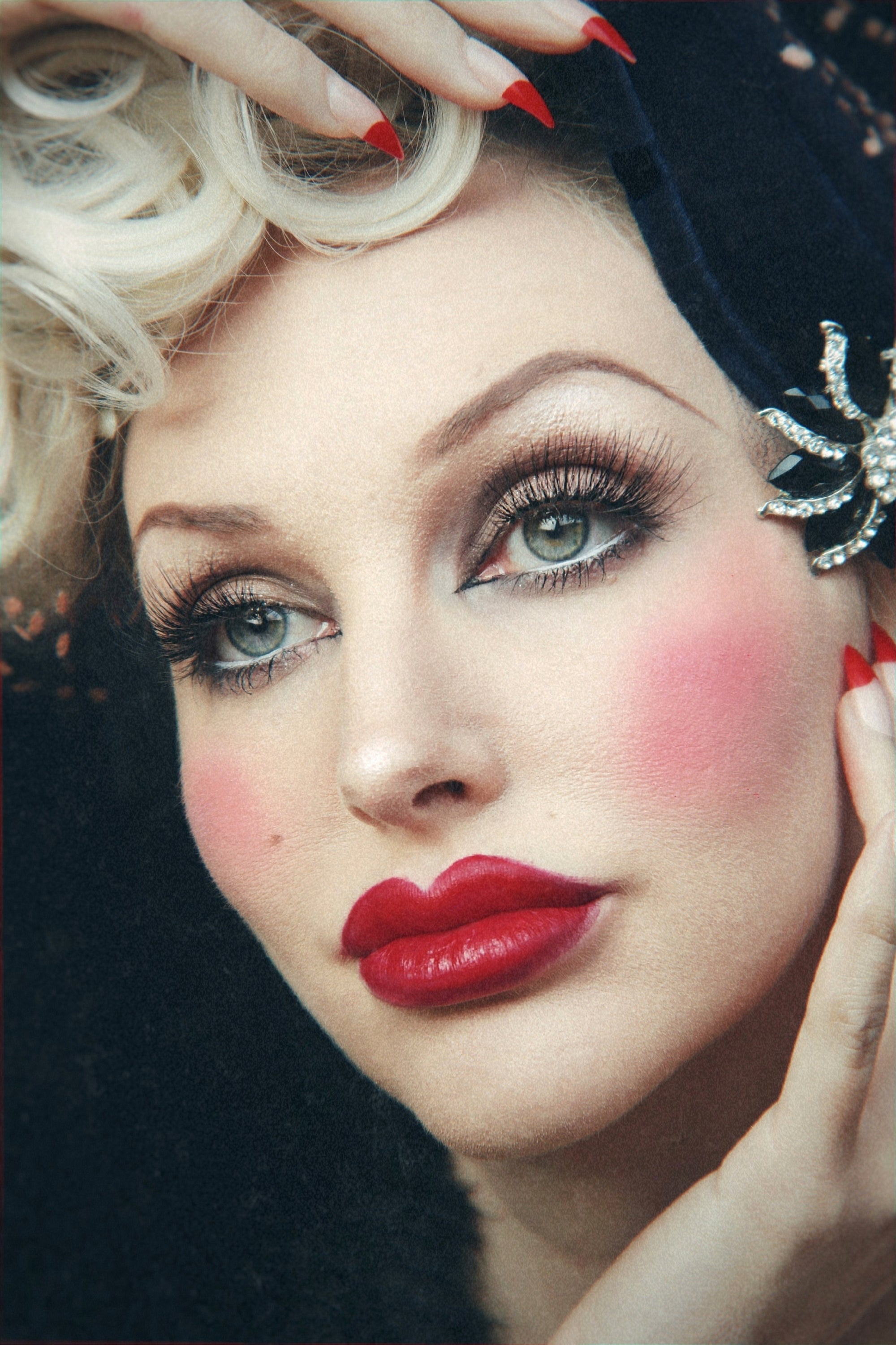 1930s Makeup Style